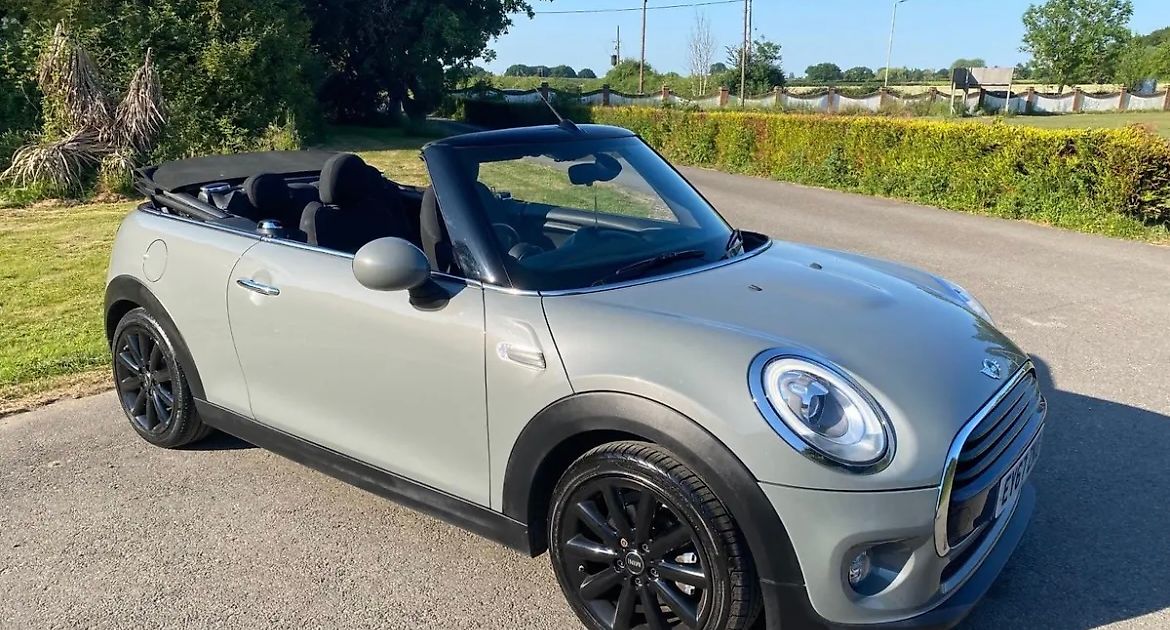 Hire a cheap MINI Cooper from Nadine in London, E2